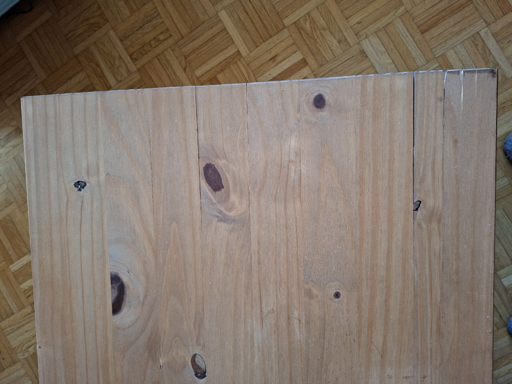 Table basse vintage en bois massif avec tiroir (D'occasion) à Gumefens ...