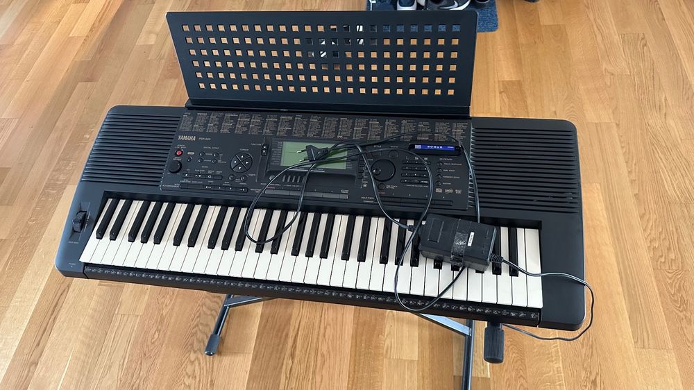Yamaha PSR-620 inkl. Ständer und Bonus Music Cartrige (Gebraucht) in ...