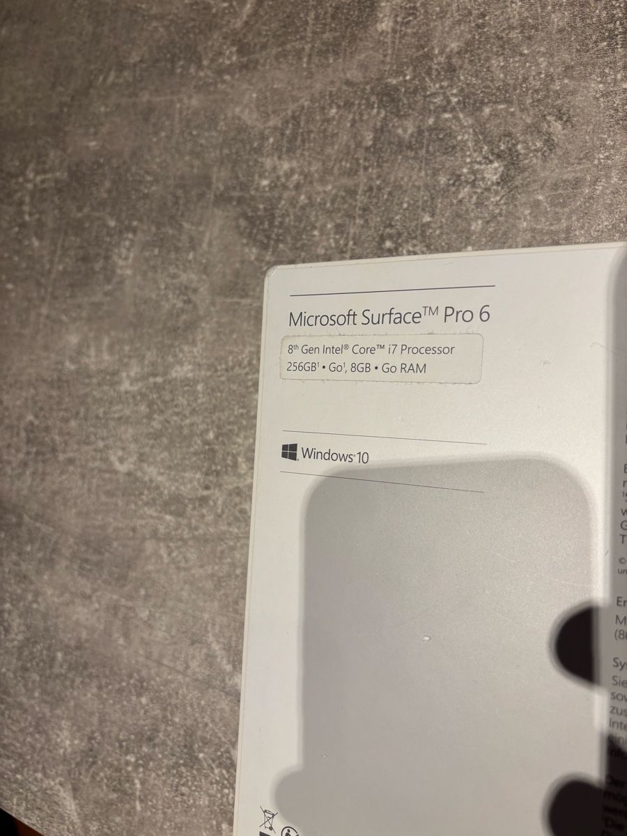 Microsoft Surface Pro 6 | i7 | 8GB RAM | 256GB SSD (Gebraucht) in ...