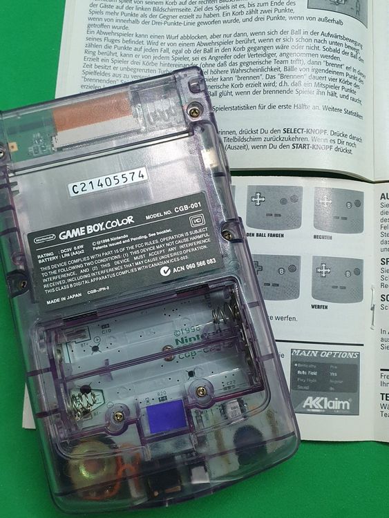 Nintendo Gameboy Color purple mit Baseball und Basketball (Gebraucht ...
