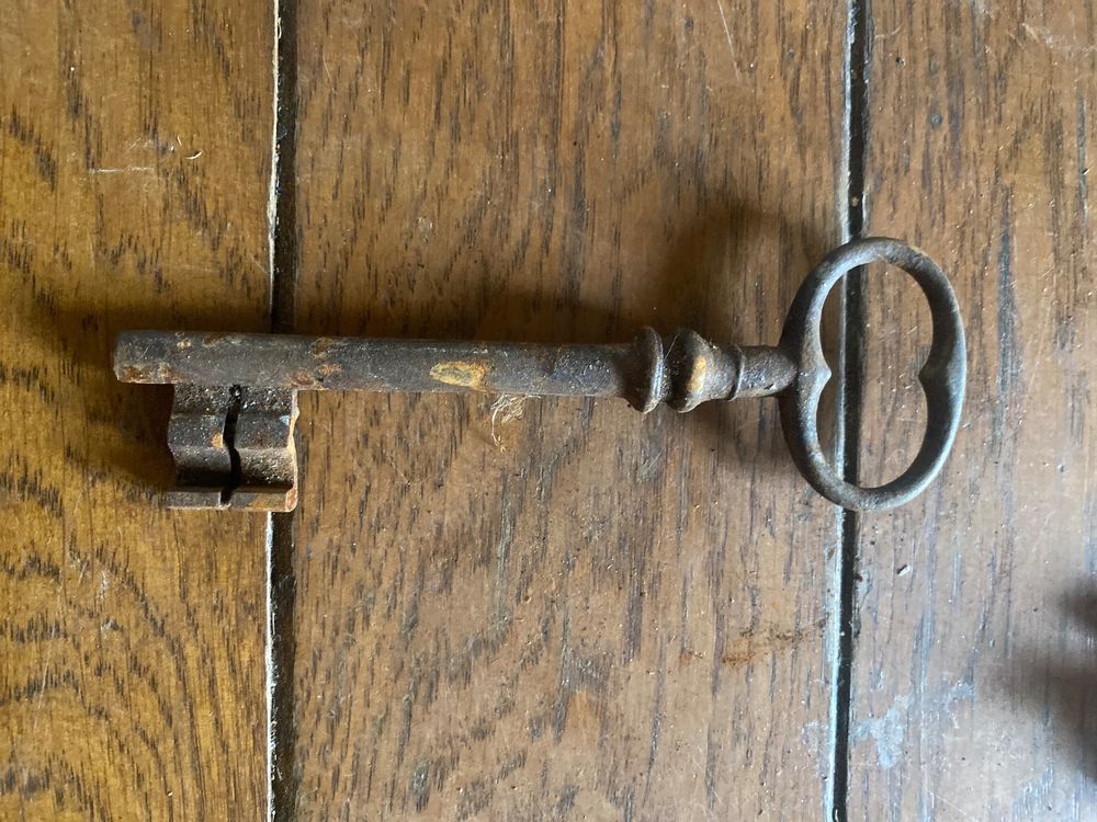 Clé clef 12cm (D'occasion) à Lajoux JU pour CHF 3 – avec livraison ...