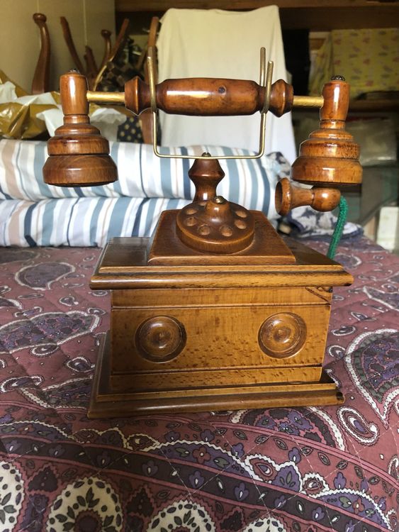 Boîte téléphone en bois décorative (D'occasion) à Aïre pour CHF 10 ...