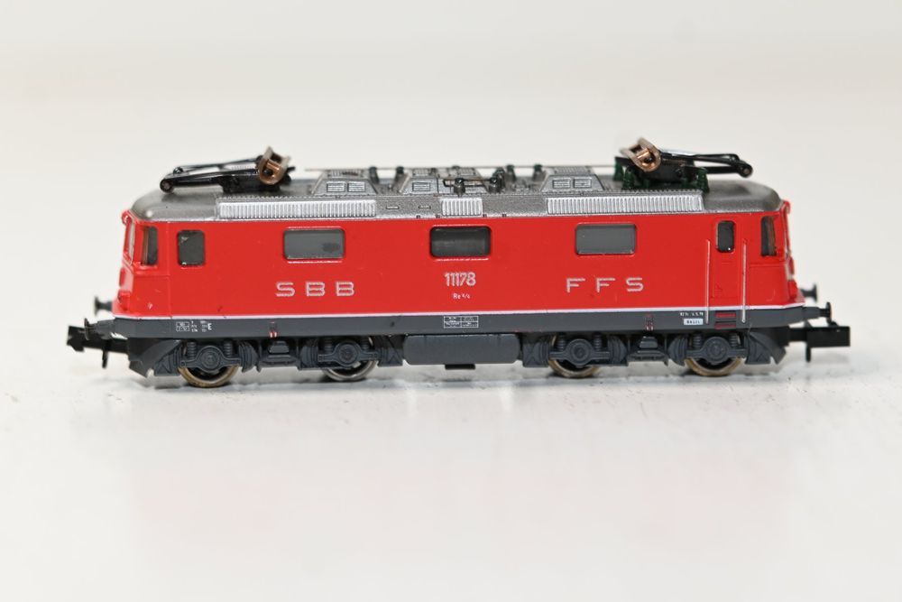 Re 4/4 II rot Arnold Spur N , mit OVP läuft einwandfrei | Kaufen auf Ricardo