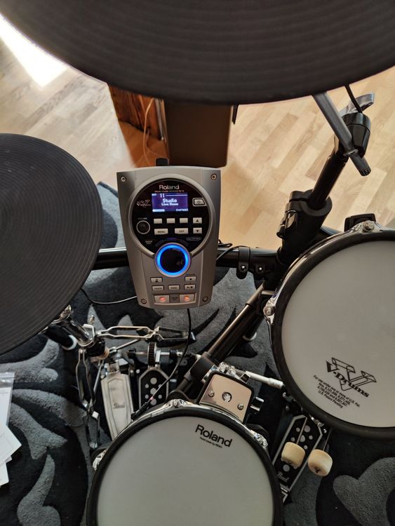 Roland TD-15KV inkl. Rack und hochwertiger Hardware (Gebraucht) in ...