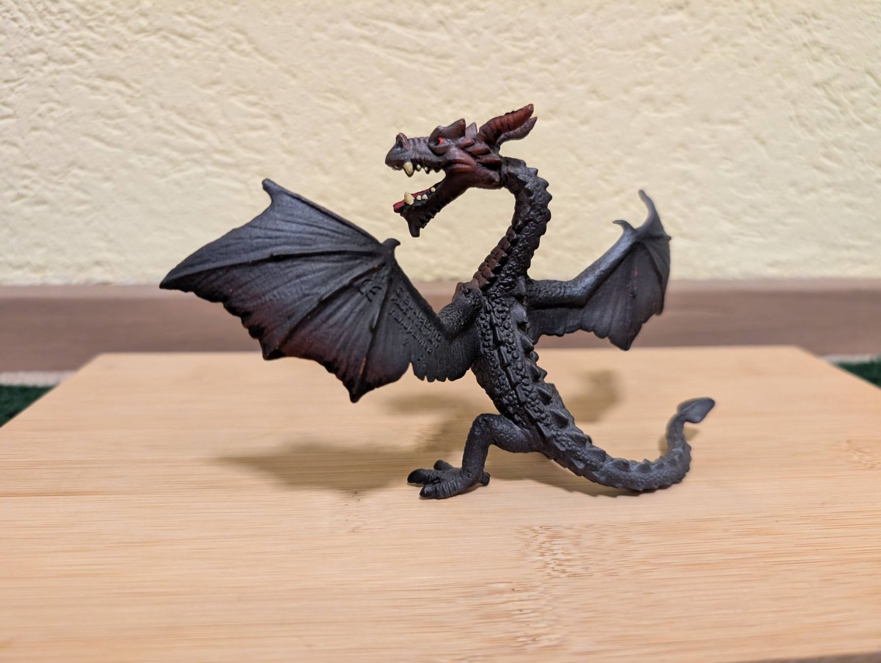 Bullyland Red Flying Dragon (Gebraucht) in Herrliberg für CHF 11 – mit ...