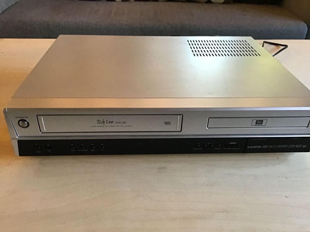 VHS / DVD - Recorder mit grosser VHS / DVD Sammlung | Kaufen auf Ricardo