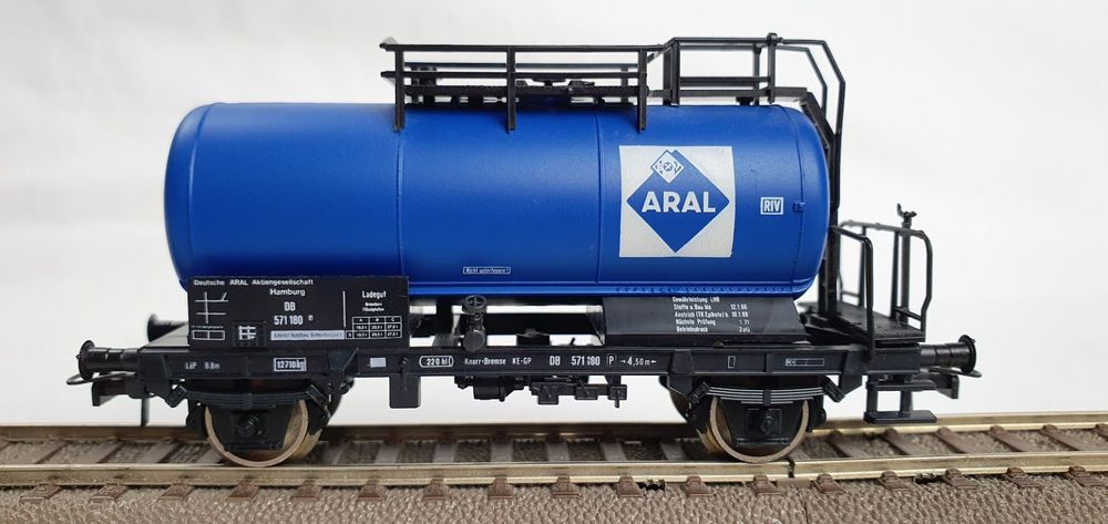 Roco XXXX DB Z Kesselwagen mit Bremserbühne "Aral" (Gebraucht) in Seon für CHF 2 – mit Lieferung ...