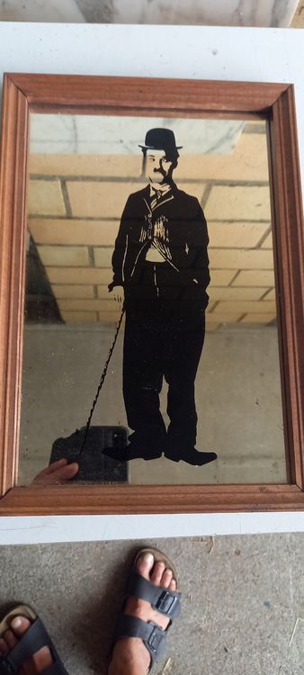 Charlie Chaplin Spiegel mit Holzrahmen 35 x 25 cm | Kaufen auf Ricardo