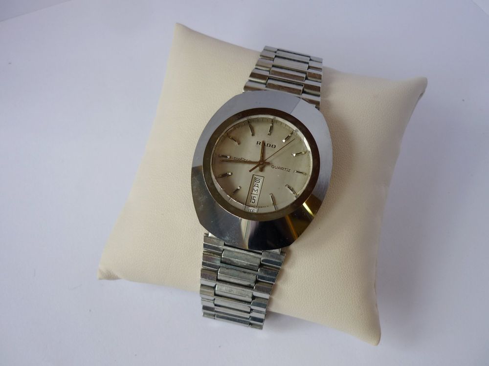 Herrenuhr RADO Quarz, oval Metallband, ab 1.-- (Gebraucht) in ...