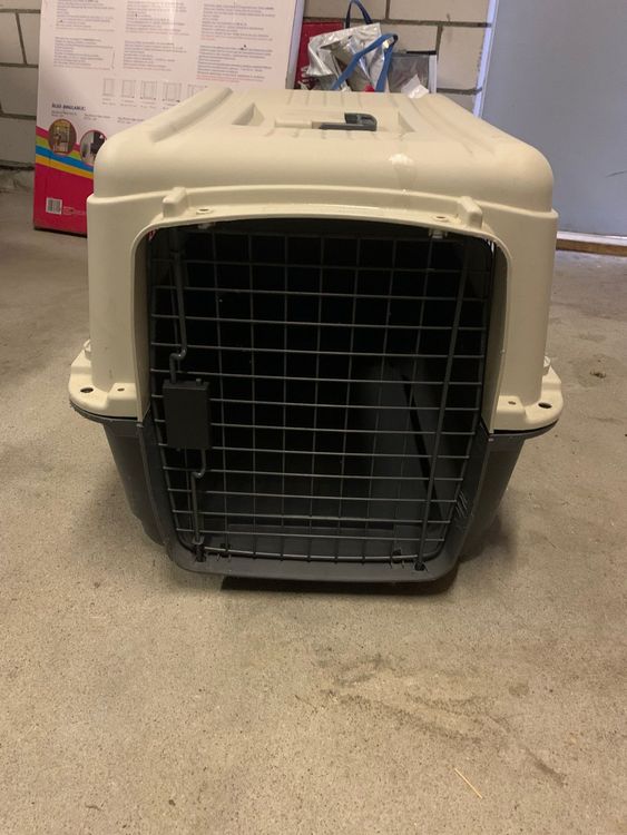 Hundetransportbox (Gebraucht) in Feusisberg für CHF 10 – nur Abholung auf Ricardo kaufen
