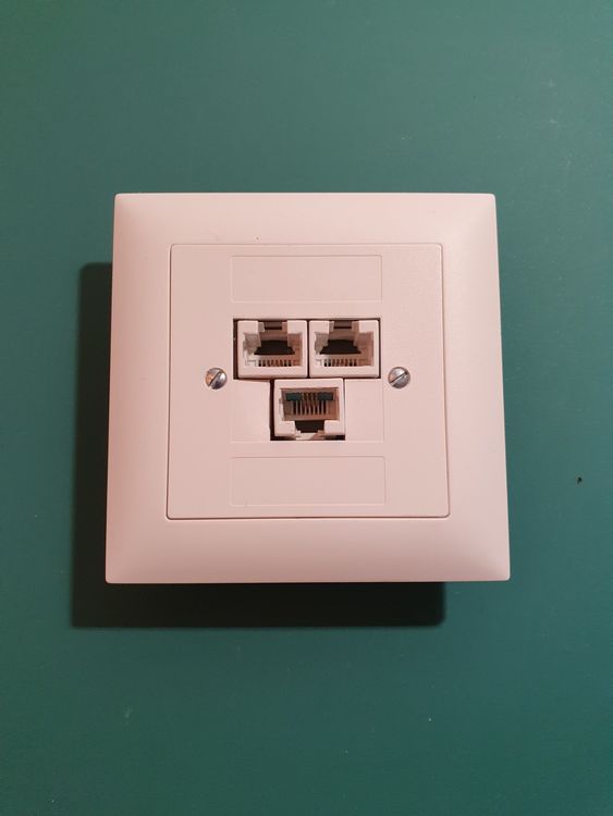 UP-Steckdose 3 x RJ45 4Pol. ITplus EdizioDue Weiss (Gebraucht) in ...