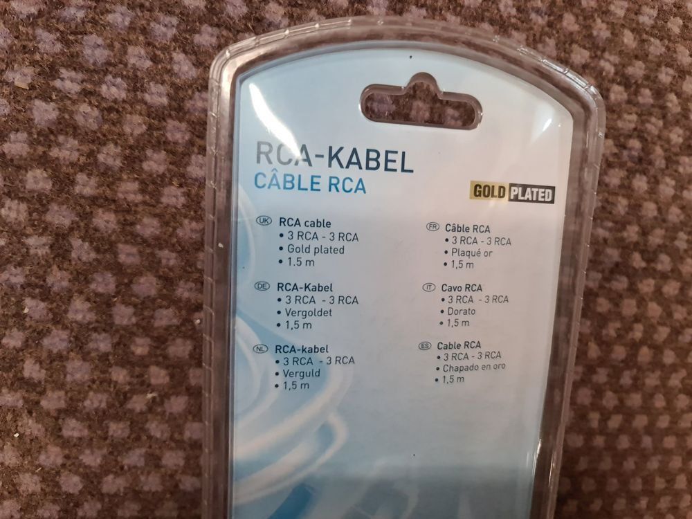 neues Grundig RCA bzw. Chinch Kabel schwarz 1,5m ab 1.- (Neu und originalverpackt) in KRINAU für ...