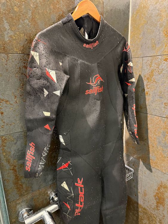Sailfish Attack Wetsuit + Schwimmboje geschenkt (Gebraucht) in St ...
