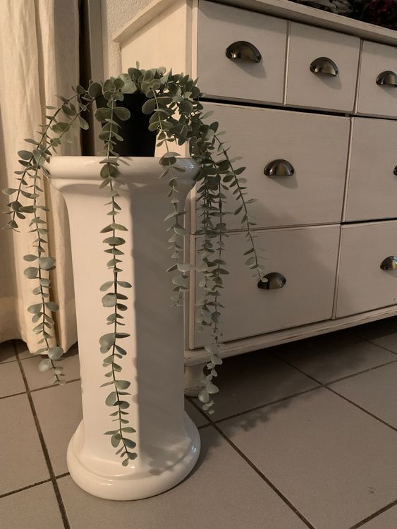 Blumensäule Porzellan weiss, 50x23cm (Gebraucht) in St. Gallen für CHF ...