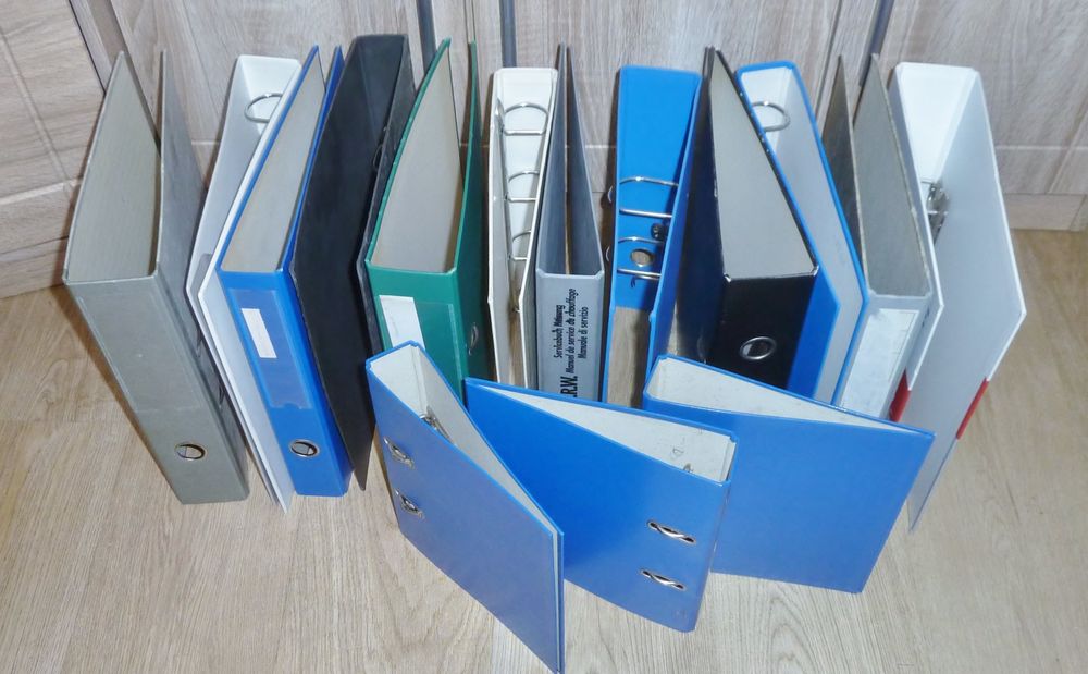 Diverse Ordner wie auf Fotos ab 1 fr. | Kaufen auf Ricardo