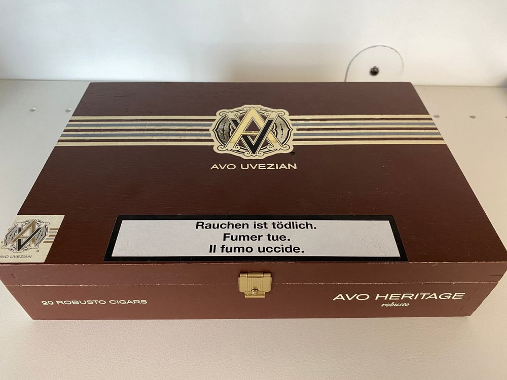 Avo Uvezian Heritage Robusto, Box mit 10 Stück | Kaufen auf Ricardo