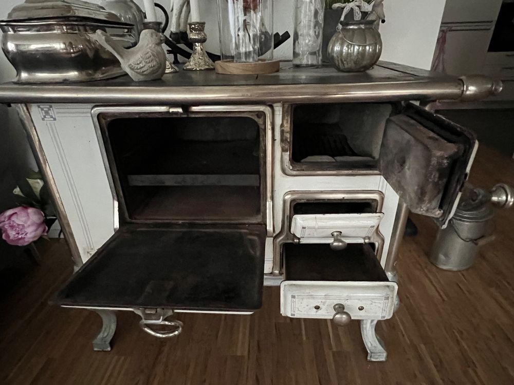 Alter Kochherd / Antike Küchenhexe / Küchenherd (Gebraucht) in Weggis ...