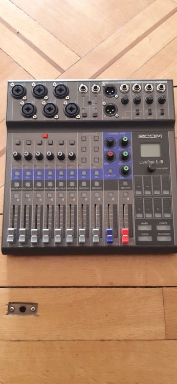 Mixer compact+Carte son Zoom livetrackL8 | Kaufen auf Ricardo