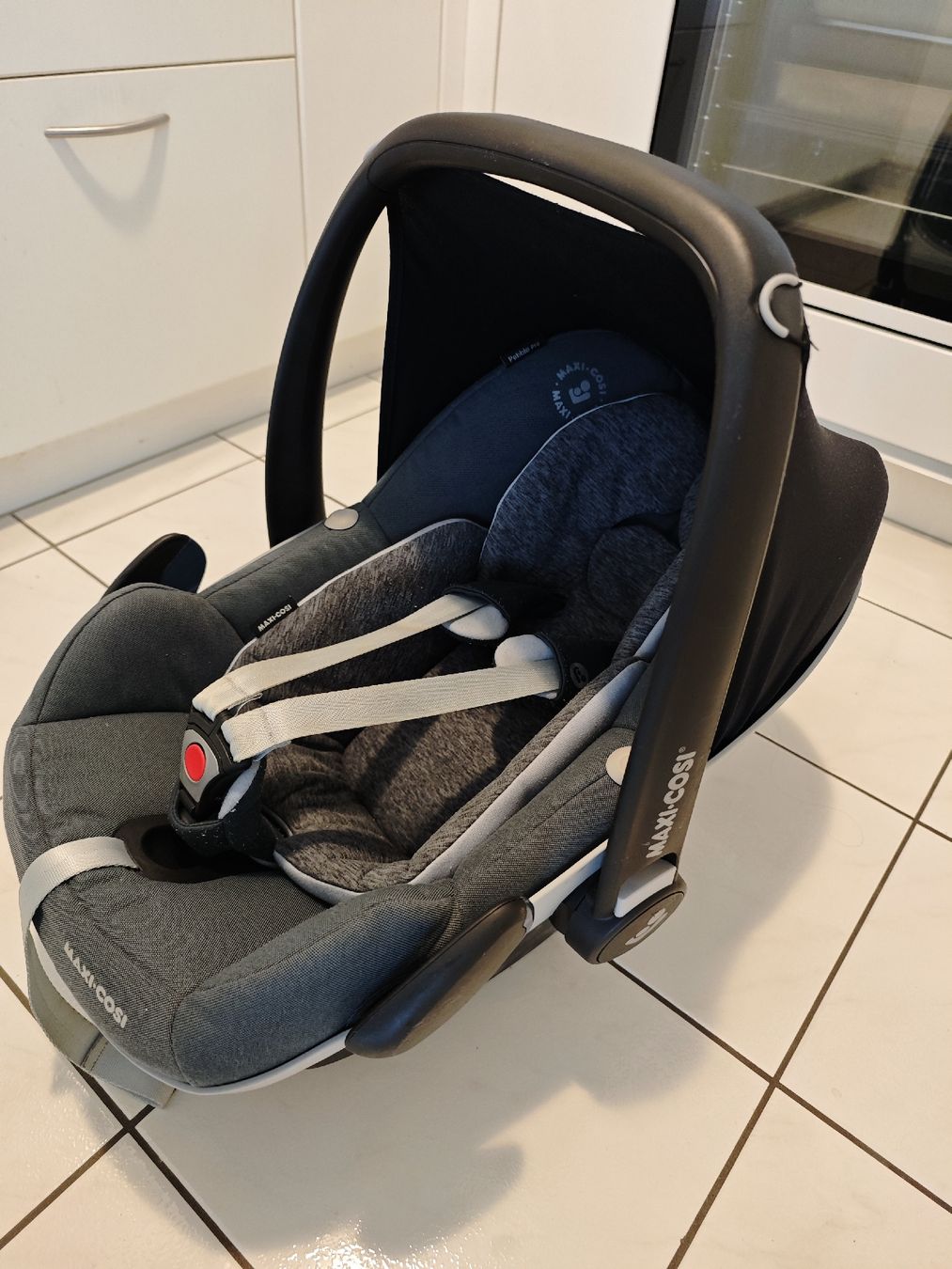 Wunderschne Maxi Cosi Neugeborene Fotos