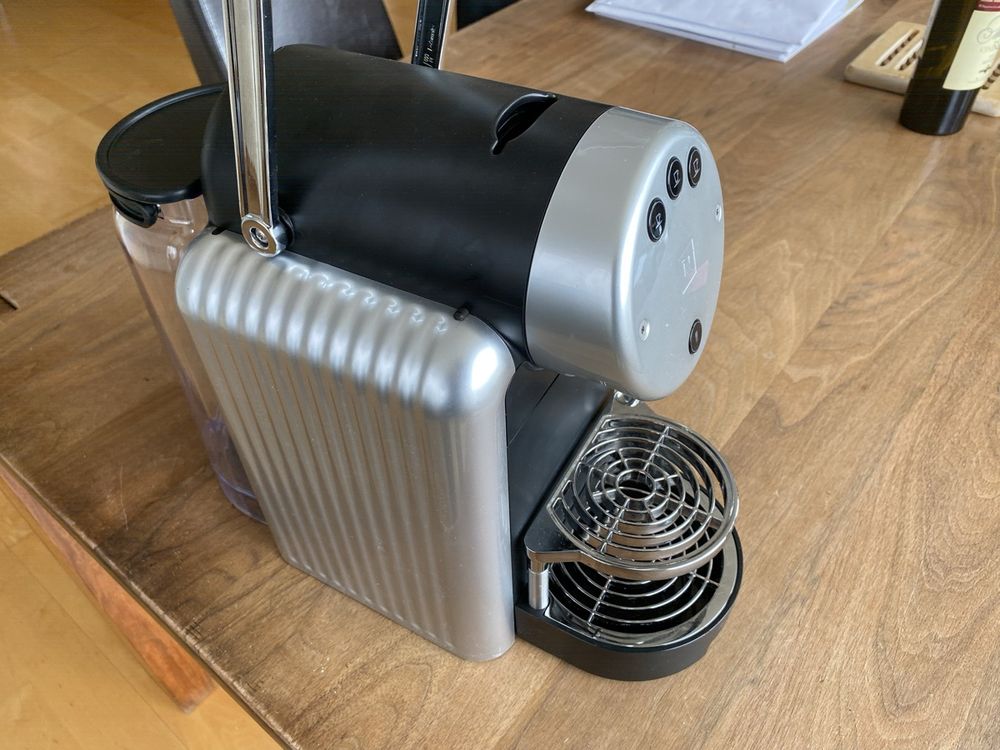 Nespresso PRO Zenius ZN100 mit GARANTIE und neuem Wassertank (Gebraucht ...