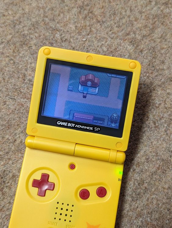 Nintendo Gameboy Advance SP - Pokémon Pikachu | GBA SP (Gebraucht) in ...