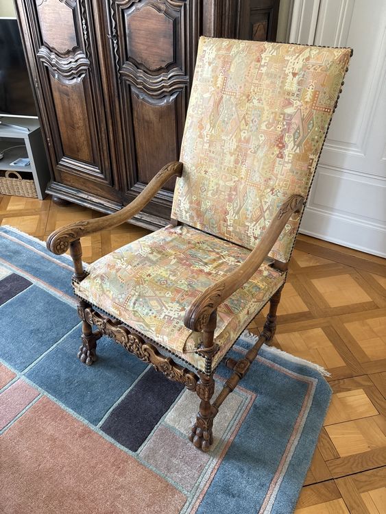 Antiker Holzstuhl mit Gobelin-Rückenlehne | Kaufen auf Ricardo