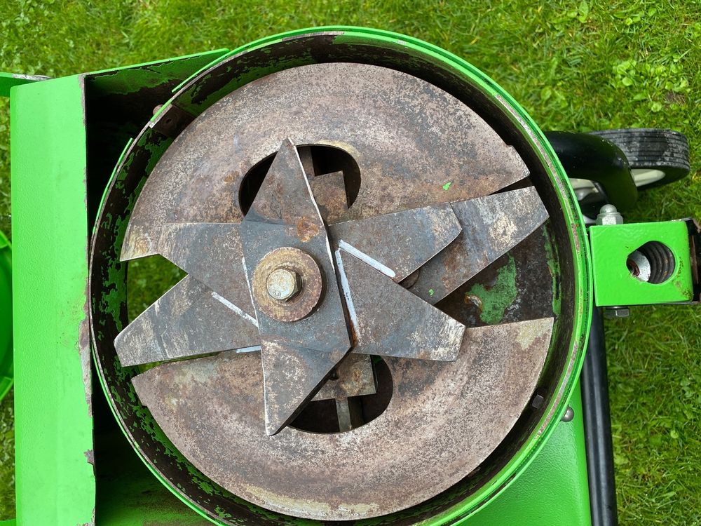 Viking Häcksler mit 5 PS Briggs & Stratton Motor (Gebraucht) in Luzern ...