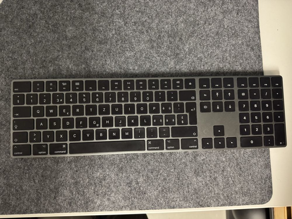 Apple Magic Keyboard mit Ziffernblock (deutsches Layout, QWE | Kaufen ...