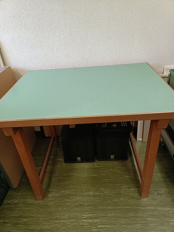 Stabiler Werktisch (Gebraucht) in Steinhausen für CHF 20 – nur Abholung auf Ricardo kaufen