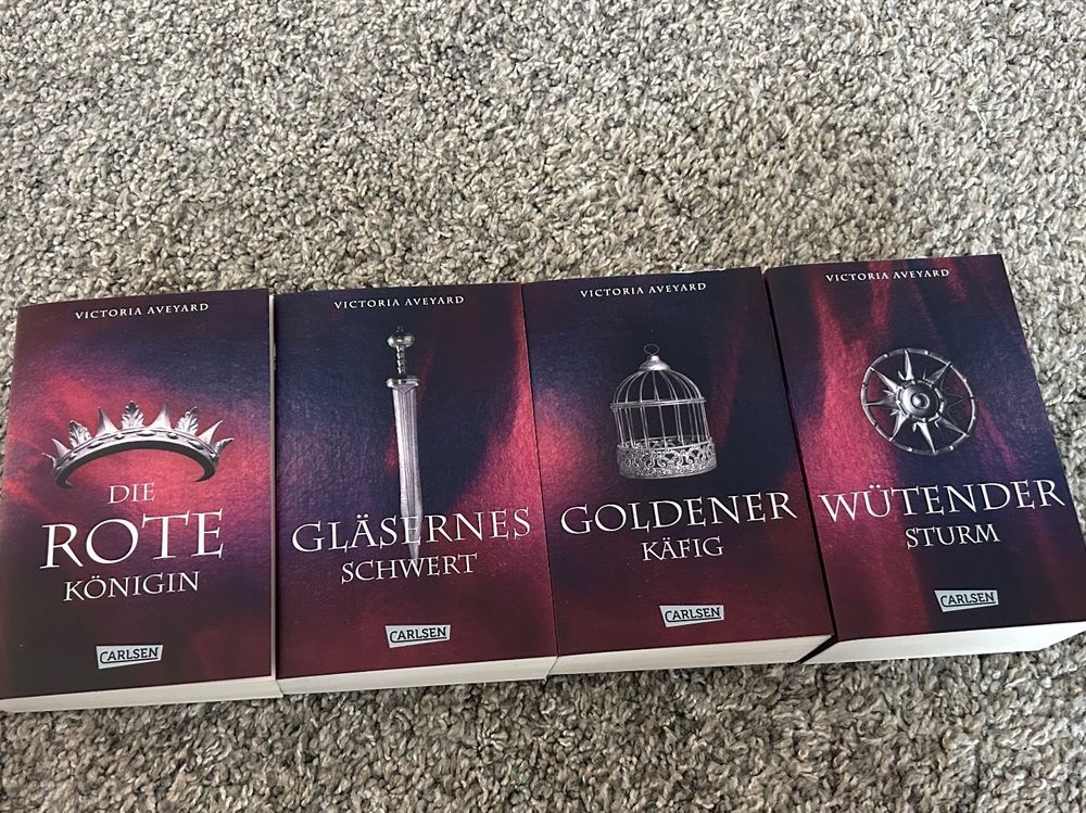 Rote Königin komplette Reihe (Neu (gemäss Beschreibung)) in für CHF 28 ...