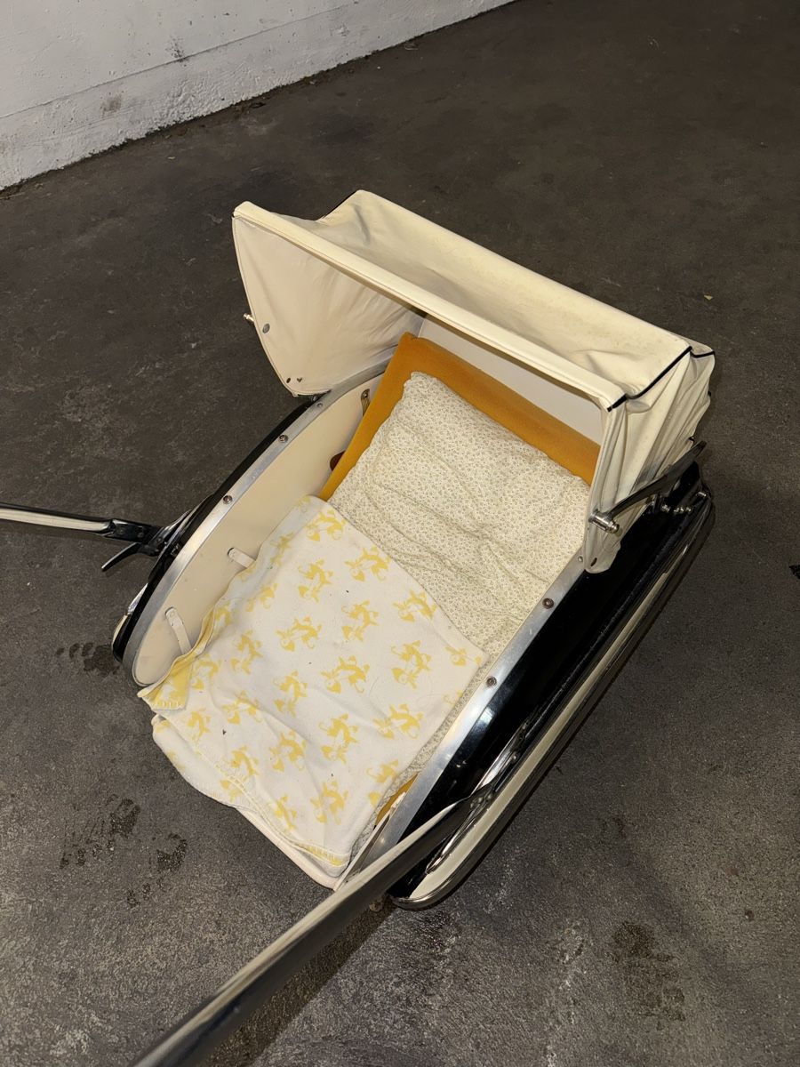 Royal Eka Kinderwagen aus den 50-ger Jahren Original Zustand (Gebraucht) in Biel/Bienne für CHF ...