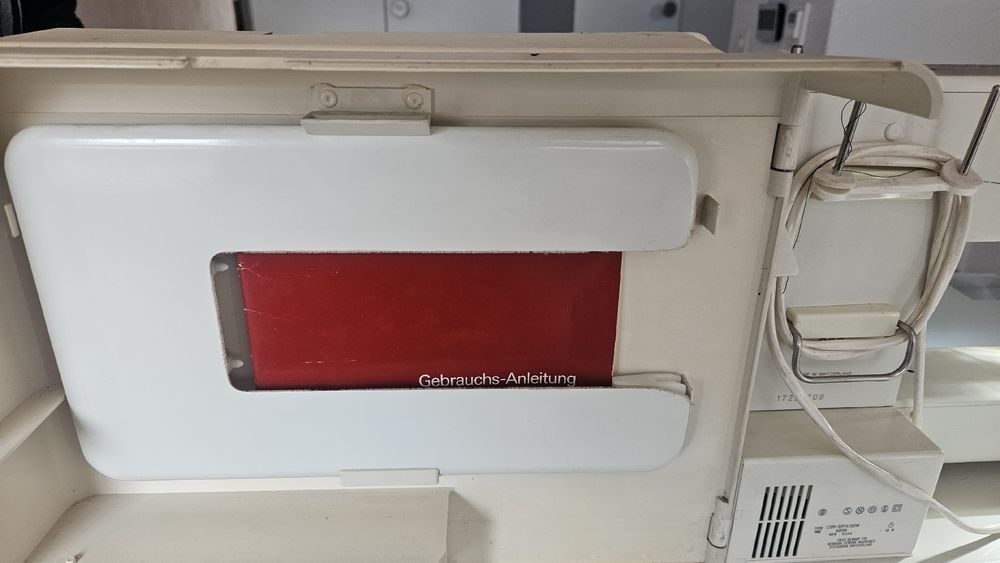 Bernina Nova Sewing Machine with Case, Vintage Model! (Gebraucht) in ...