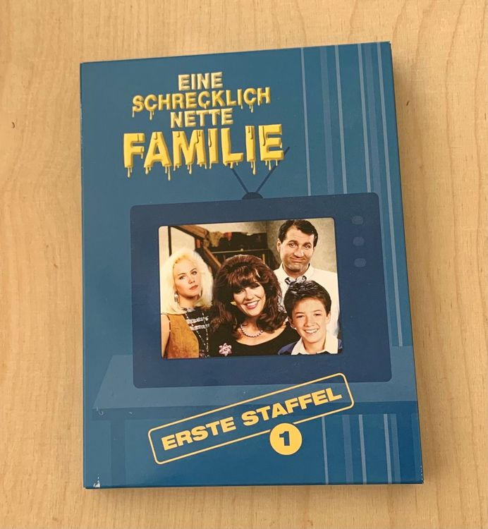 Eine schrecklich nette Familie Staffel 1 (Gebraucht) in Arbon für CHF 3 – mit Lieferung auf ...