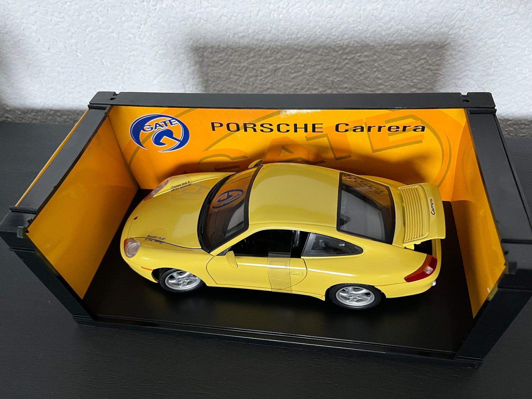 Porsche Carrera 996 Coupé 1:18, Replica, Gate (Gebraucht) in St-Cergue ...