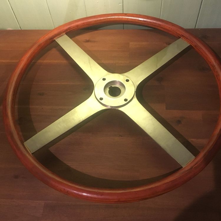 Sportliches Oldtimer Steuerrad Bugatti? (Antik) in Wiesenberg für CHF ...
