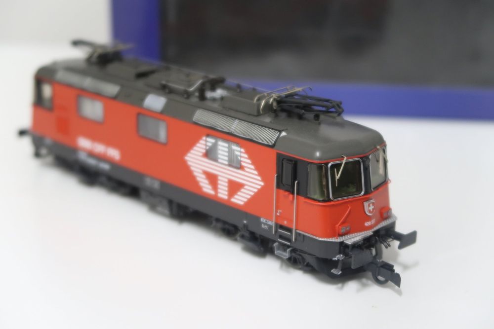 Roco SBB Re 420 227-1 (Re 4/4 II) HVZ Lion (Gebraucht) in Dättwil AG ...