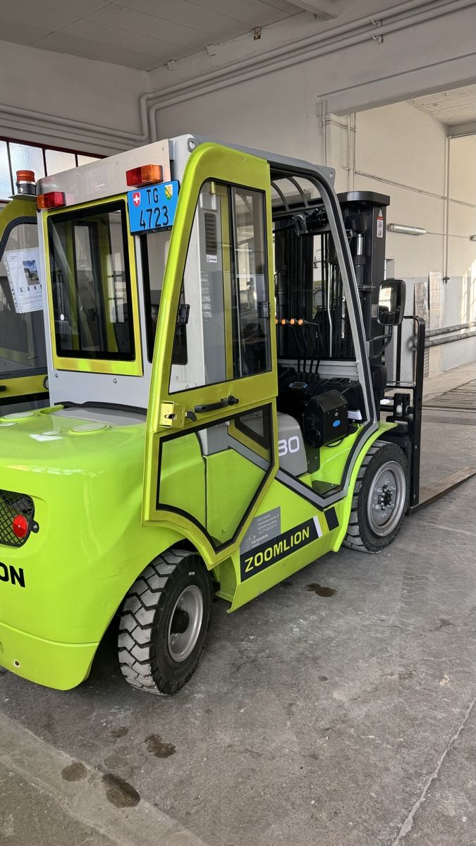 Stapler Zoomlion 3t (Gebraucht) in Romanshorn für CHF 15000 – nur Abholung auf Ricardo kaufen