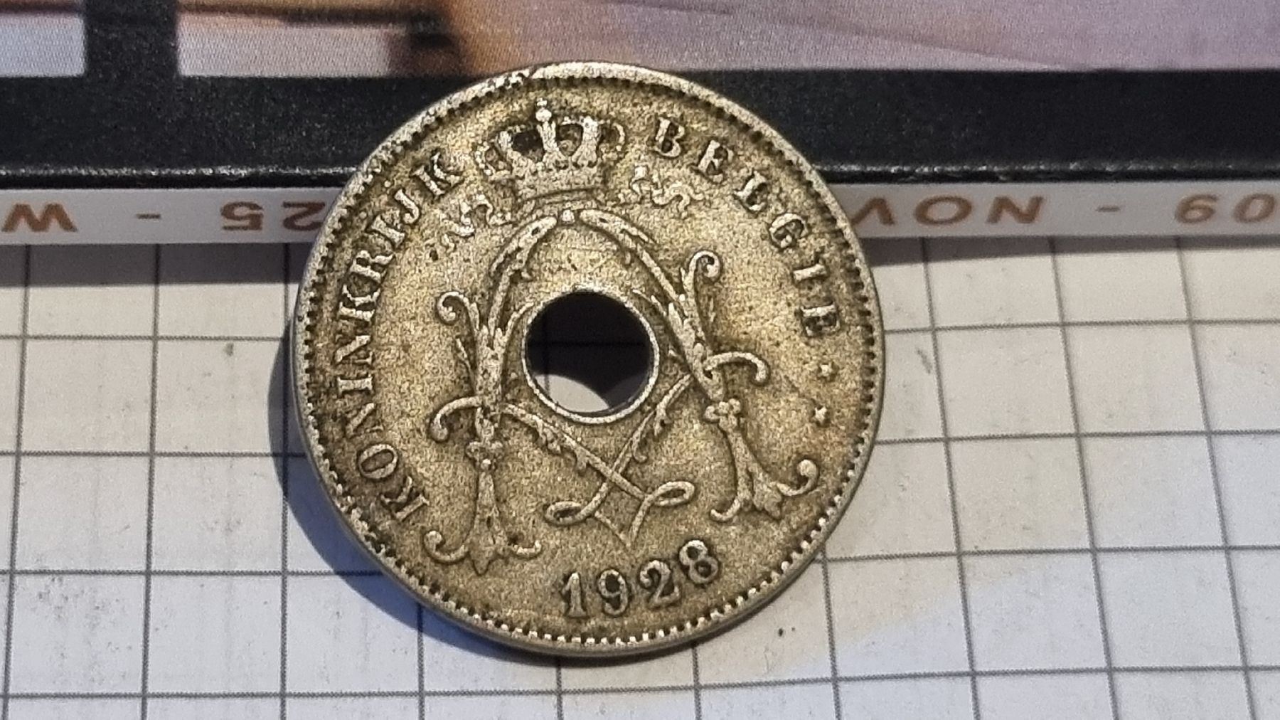 Pièce rare de 10 centimes belge trouée de 1928, vintage (D'occasion) à ...