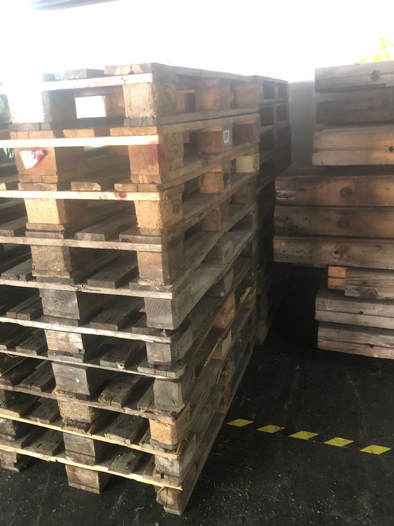 Europaletten Epal Paletten (Gebraucht) in Emmenbrücke für CHF 4 – nur Abholung auf Ricardo kaufen