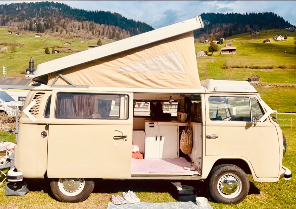 VW Bus T2 Camping Bus beige mit Schlafdach (Gebraucht) in Lufingen für ...