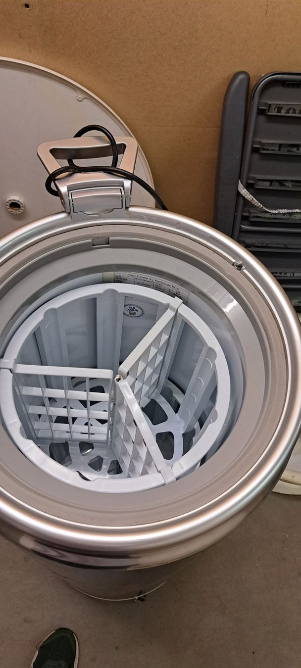 Frigo Red Bull en forme de canette - Parfait pour l'été! (D'occasion) à ...