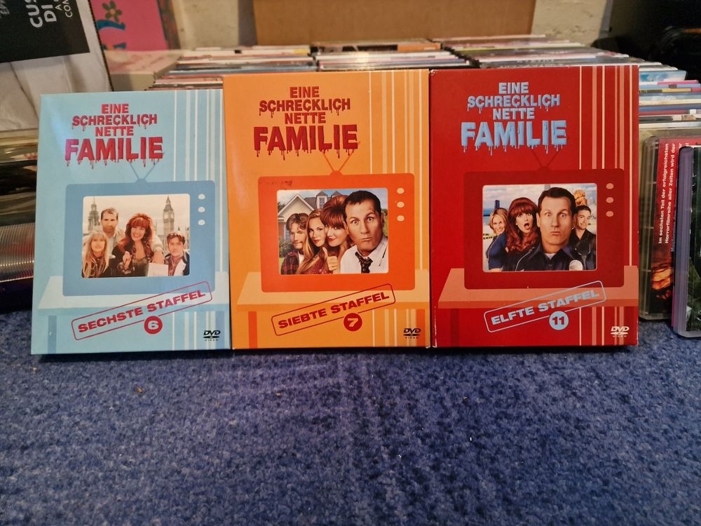 Eine Schrecklich nette Familie Staffeln 6,7,11 (Gebraucht) in Biel/Bienne für CHF 15 – mit ...