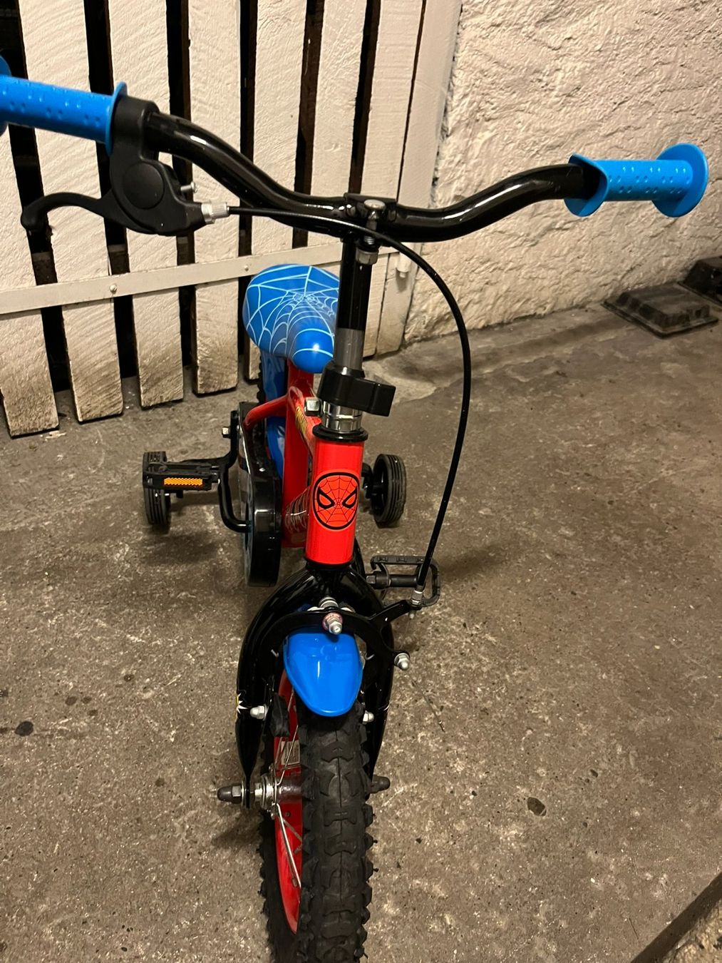 Vélo enfant Spider-Man – Très bon état (D'occasion) à Genève pour CHF ...