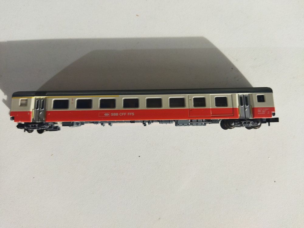 Endpersonenwagen EW III "Swiss Express" der SBB von Minitrix (Neu und originalverpackt) in La ...