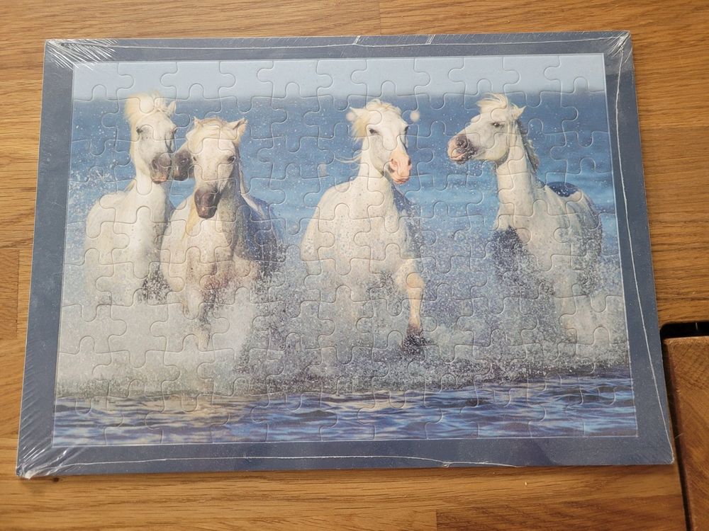 Neu: Pferde Puzzle 99 Teile (Neu und originalverpackt) in Inwil für CHF 1 – mit Lieferung auf ...