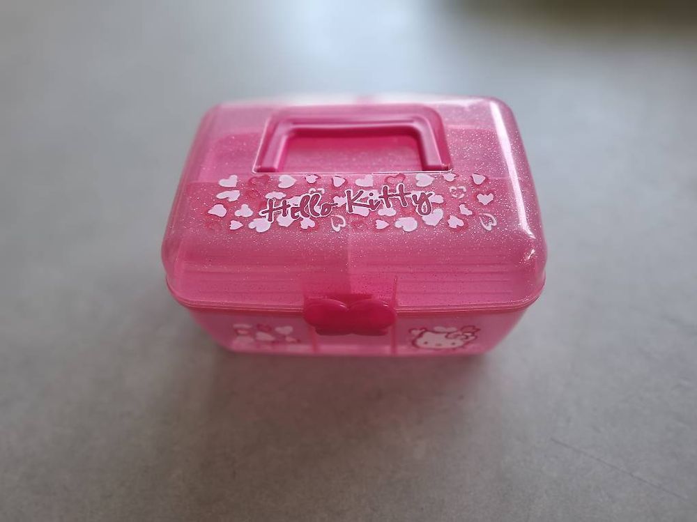 Hello Kitty Box (Gebraucht) in Hellbühl für CHF 5 – nur Abholung auf ...