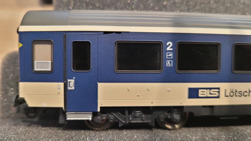 Roco 45321 BLS EW IV 2.Klasse exact 1:87 mit Mängeln (Defekt) in ...