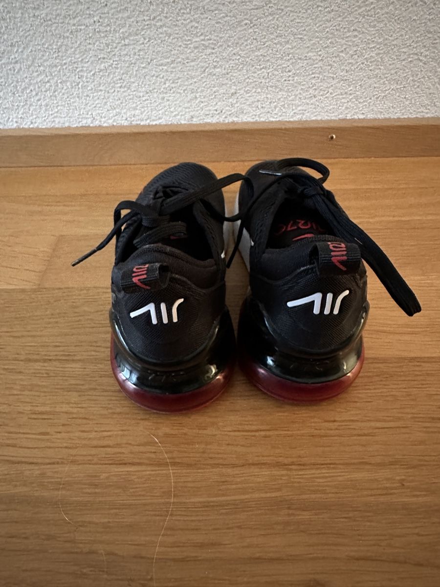 Nike Air Max, Grösse 34, Schwarz/Weiss - Top Zustand! (Gebraucht) in ...