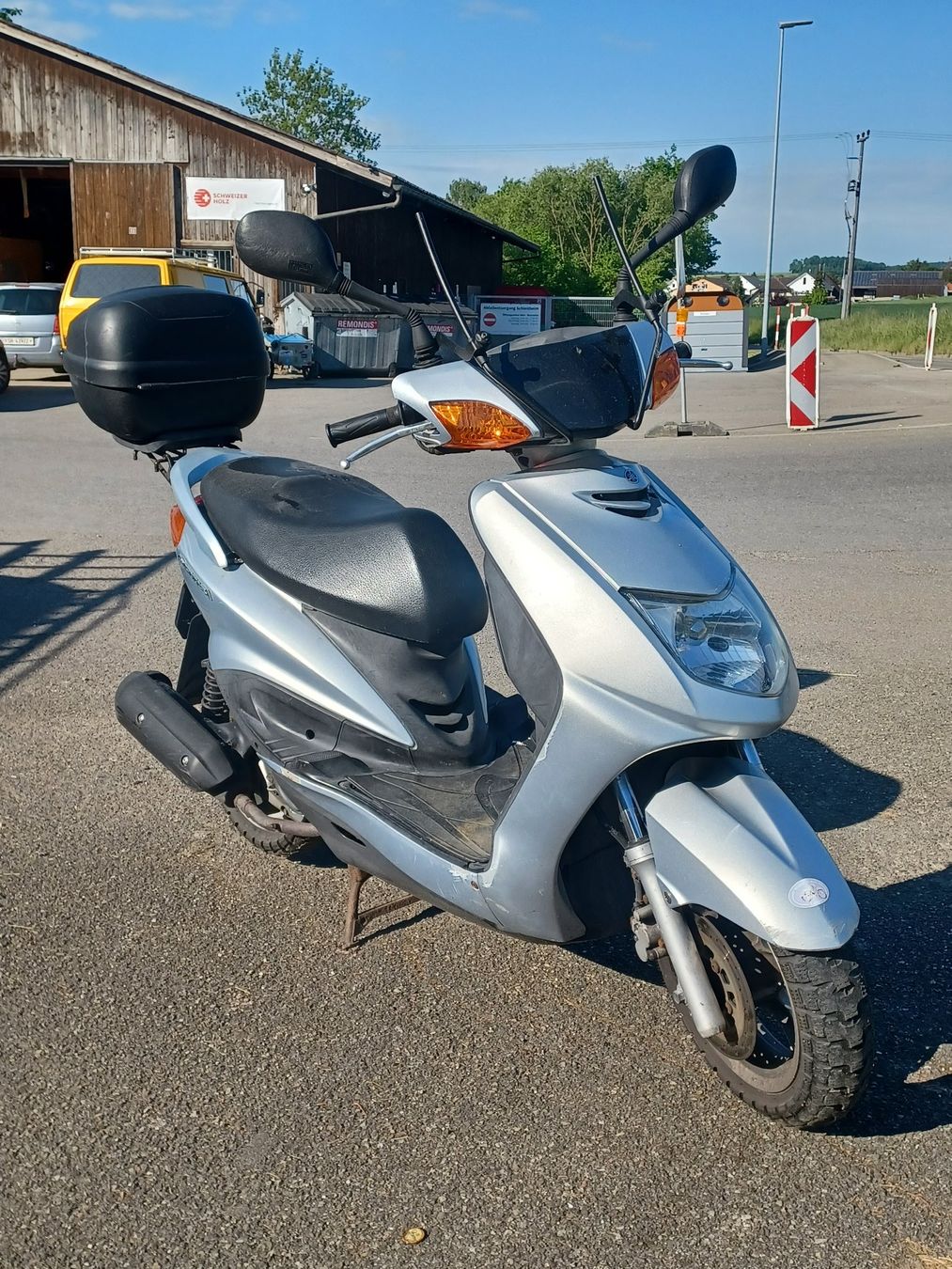 Yamaha XC 125 Cygnus X Roller Scooter mit Topcase ab 1Fr.- (Defekt) in Schleitheim für CHF 153 ...
