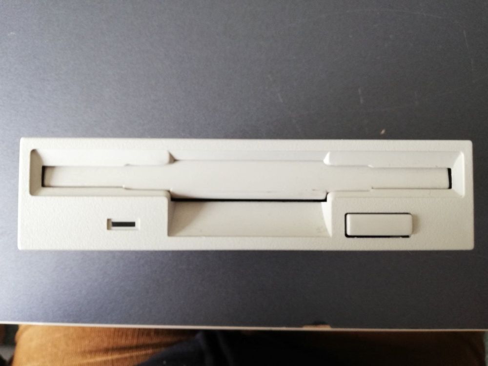 Sony MPF920-e Floppy Diskettenlaufwerk (Gebraucht) in Thundorf für CHF 28 – mit Lieferung auf ...